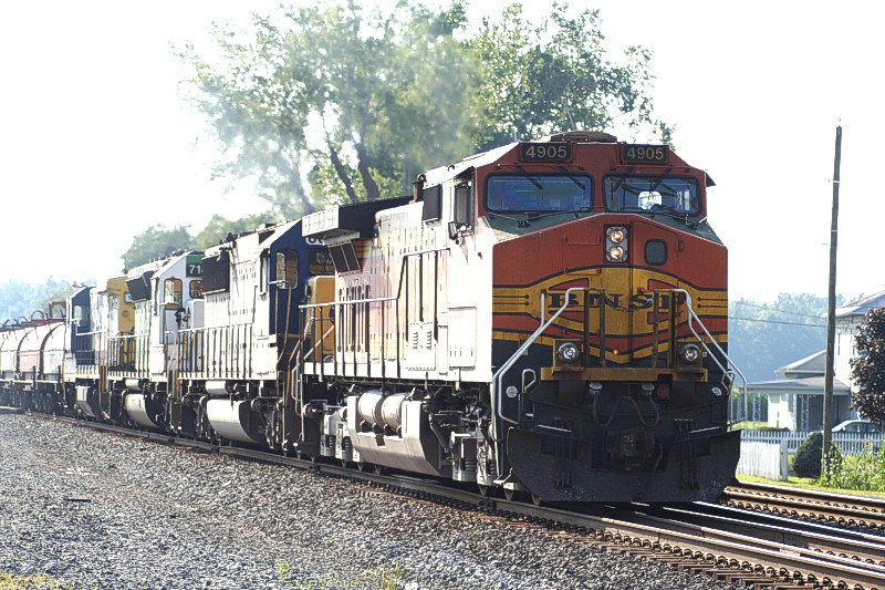 BNSF 4905